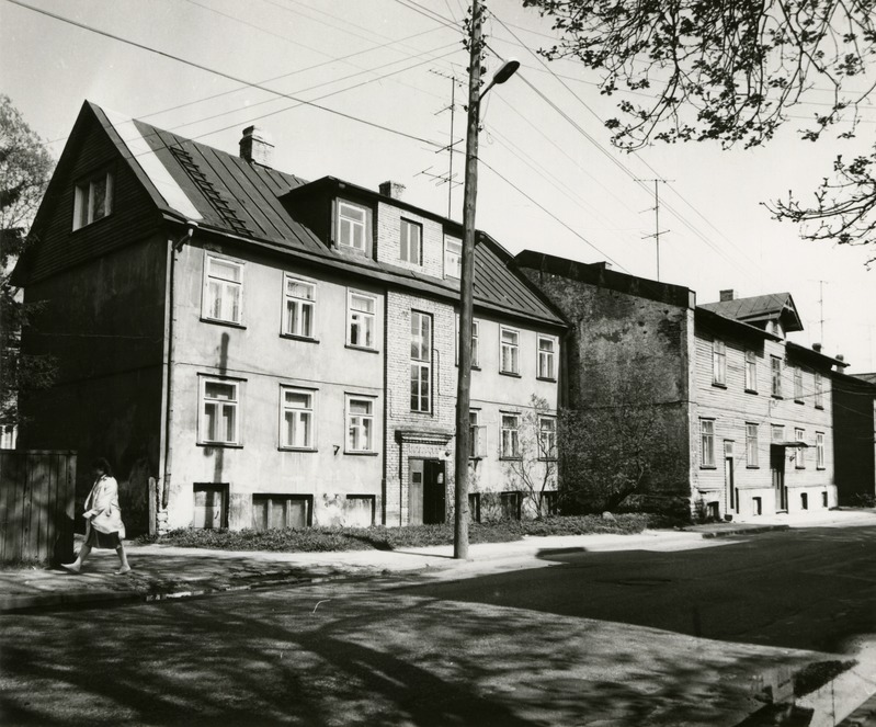 Pelgulinn: Ristiku 34 ja 32 - Ajapaik