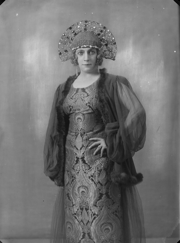 Bajadeer, Estonia, 1924, Odette Darimonde – J. & P. Parikas - Ajapaik