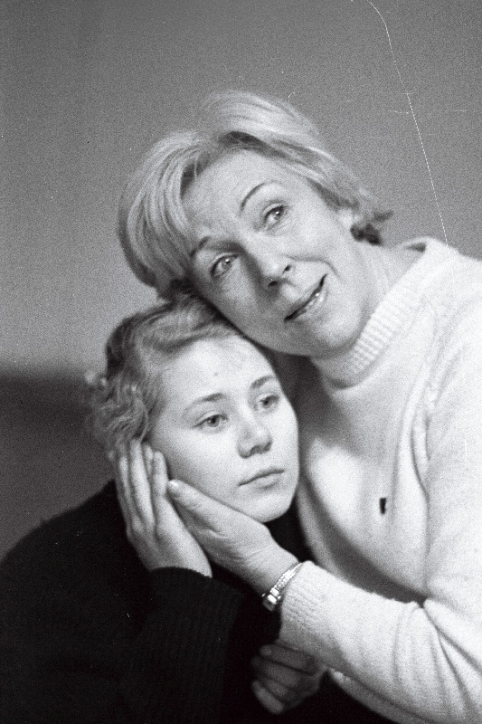 Draamateatri "Ugala" näitleja Tiina Suits – Oskar Vihandi - Ajapaik