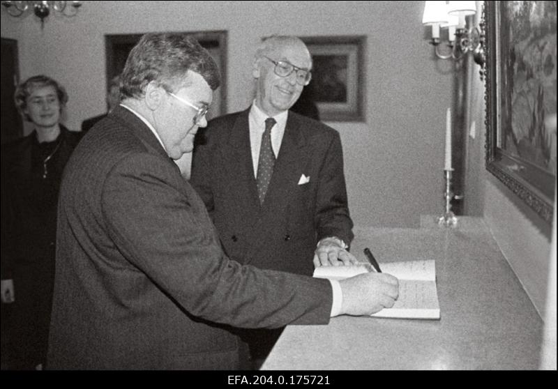 Riigikogu aseesimees Edgar Savisaar kirjutab – Toomas Volmer - Ajapaik