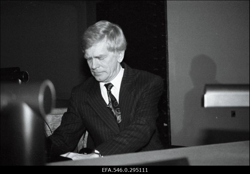 Peaministri kandidaat Andres Tarand Riigikogus. – Harald Leppikson ...