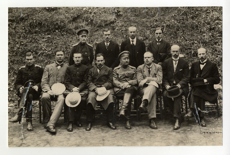 Eesti rahvuskongressi juhatus 1917. aastal: – Parikas - Ajapaik