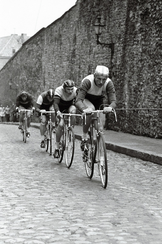 Eesti NSV 17. tänavasõidumeistrivõistlustel on – Toomas Aring - Ajapaik