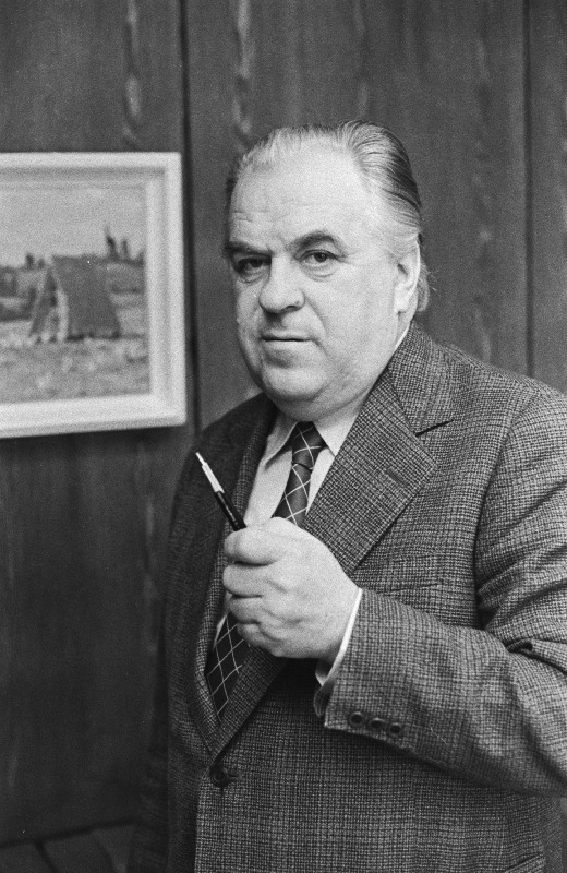 Tallinna Näidislinnuvabriku direktor Aleksander Li – Gunnar Loss - Ajapaik