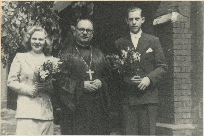 Nigul Hindo ning kaks leerilast - Ajapaik