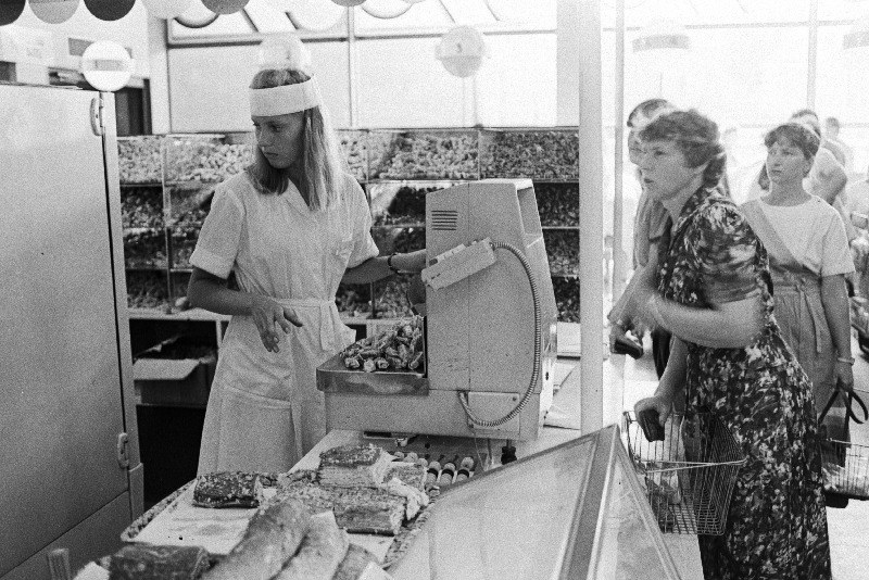 Eesti Õpilasmaleva liige Kristiina Kask – Verner Puhm - Ajapaik