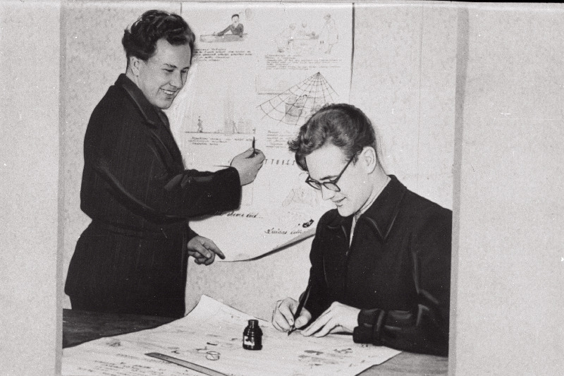 Eesti Põllumajanduse Akadeemia seinalehe Herilane – Tuulik, O. - Ajapaik