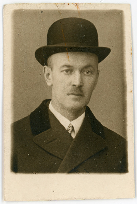 Arthur Jaekel. Passitaotluse foto - Ajapaik