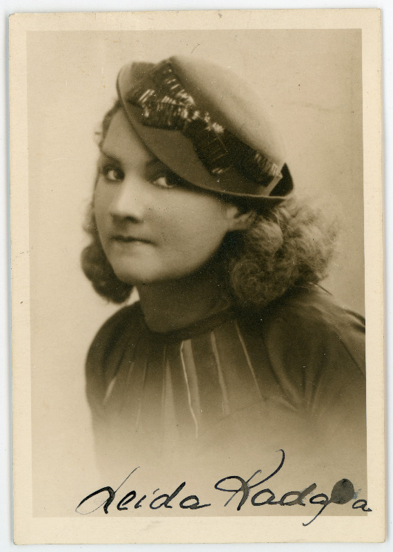 Leida Kadaja (Kadajas). Passitaotluse foto - Ajapaik