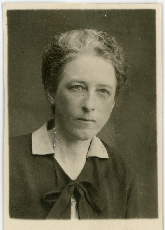 Caroline-Ruth Schmidt. Passitaotluse foto - Ajapaik