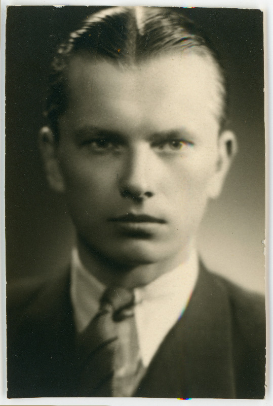 Kalju-Hugo Sotter. Passitaotluse foto - Ajapaik
