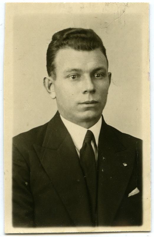 Aleksander Umal. Passitaotluse foto - Ajapaik