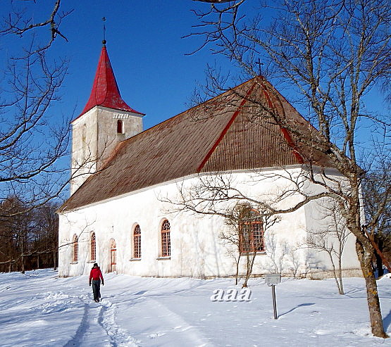 Värvifoto slaidist. Reigi kirik 1977 - Ajapaik