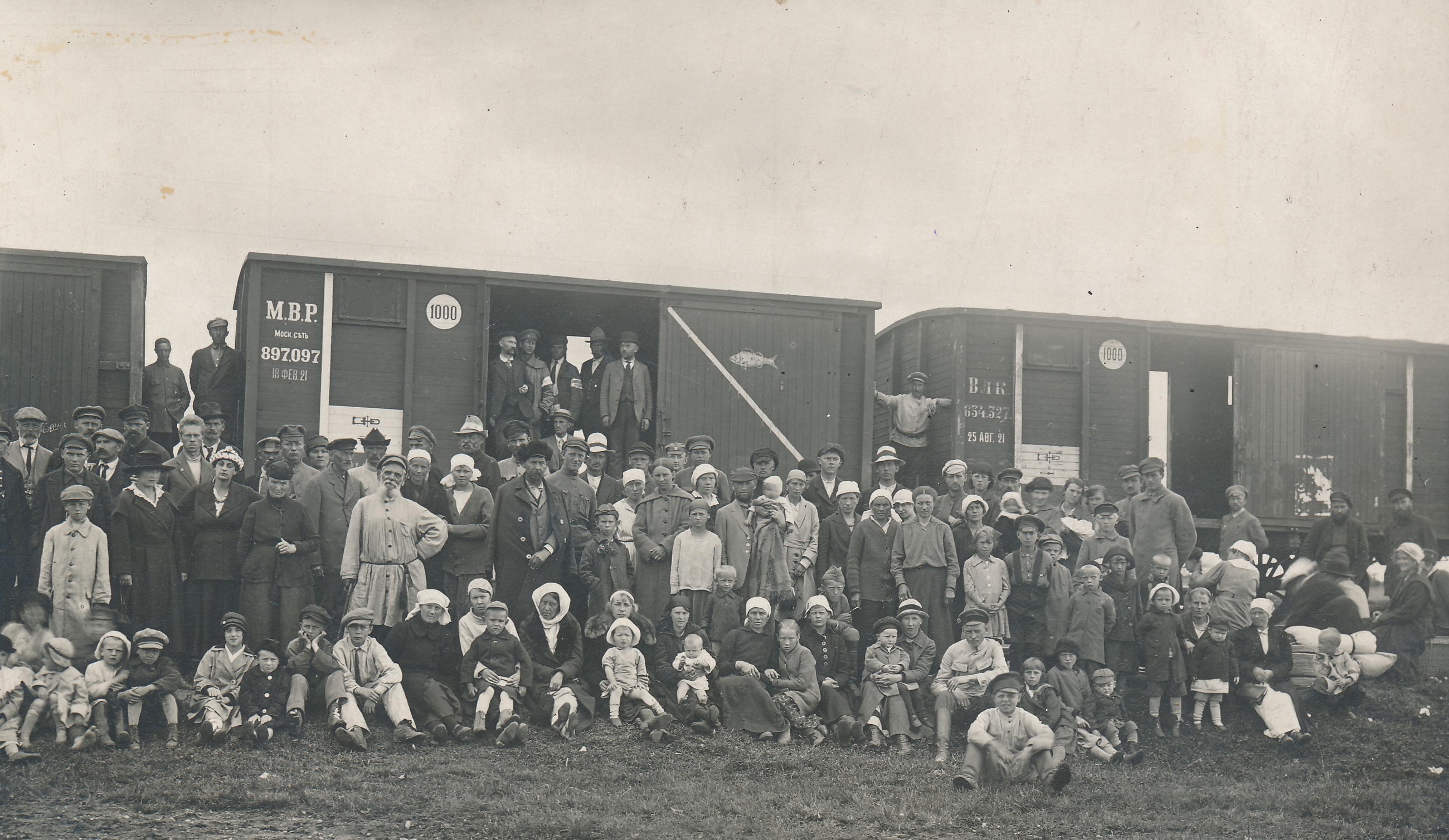 Eestisse opteerunud inimesed Narvas – HaidakO. - Ajapaik