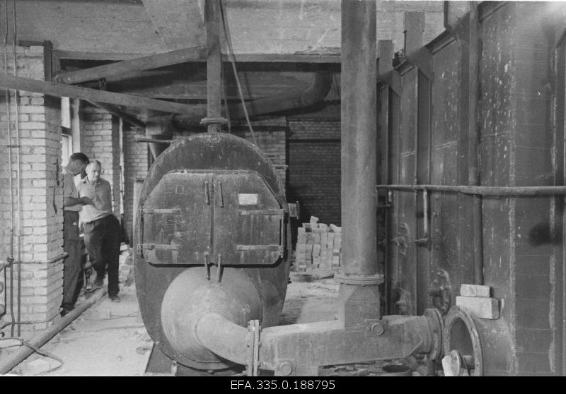 Equipment of the burning stone – Loss, Gunnar - Ajapaik