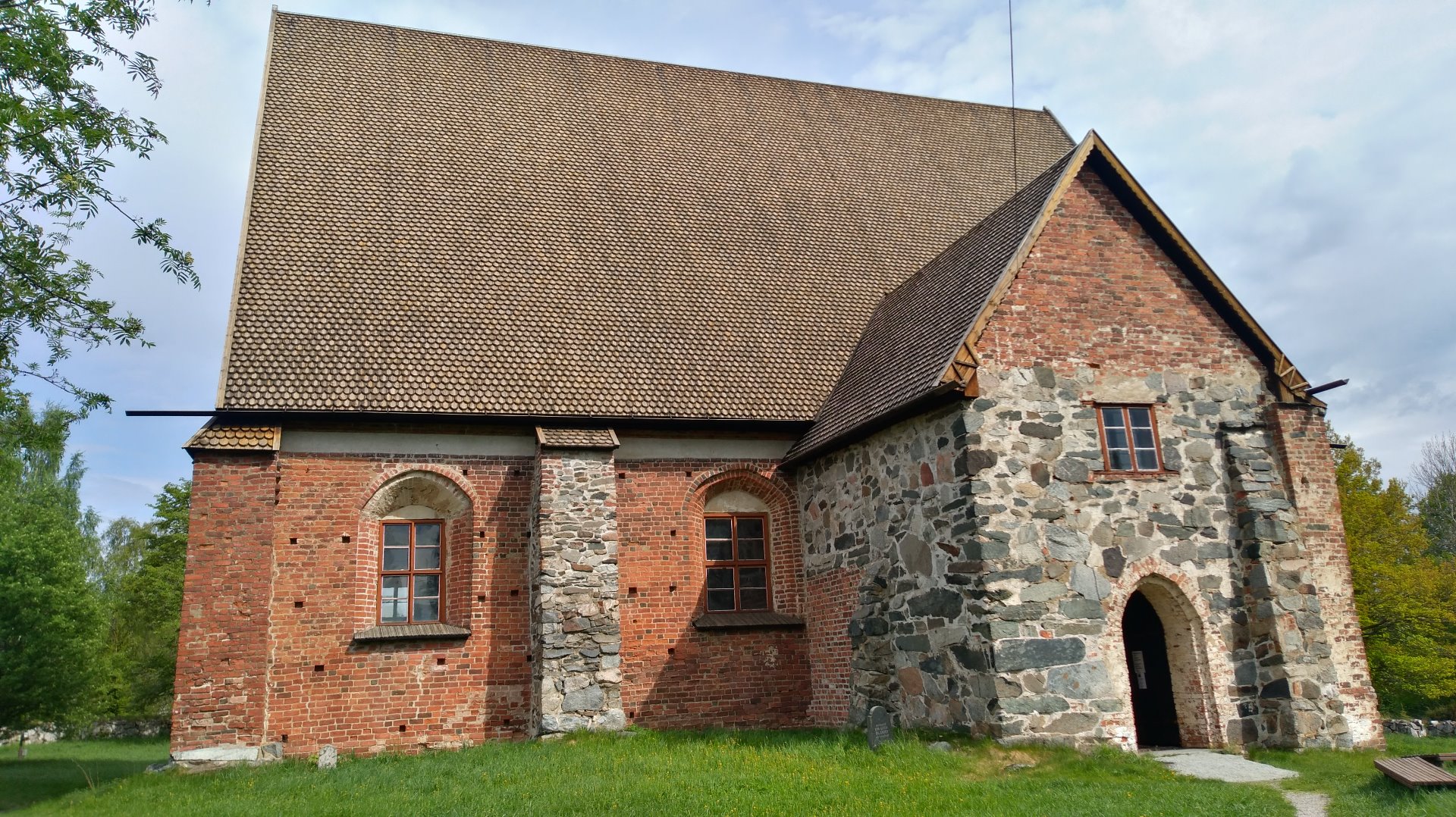 Hattulan Pyhän Ristin kirkko – Schilling V., alkuperäisen kuvan tekijä ...