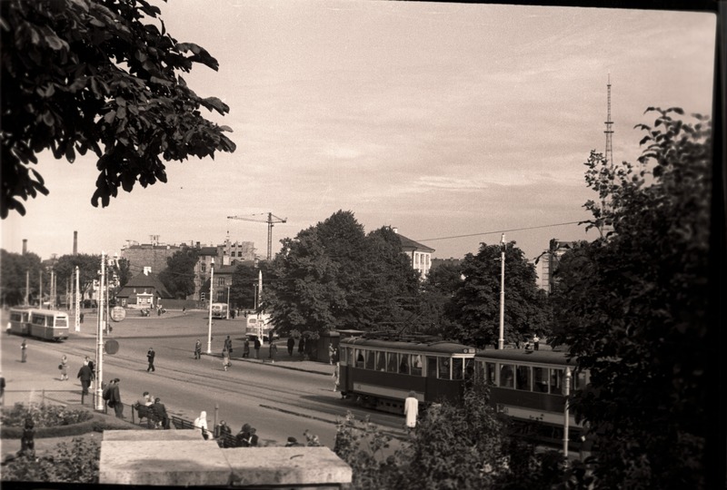 Vaade trammiteele Viru väljaku juures. - Ajapaik