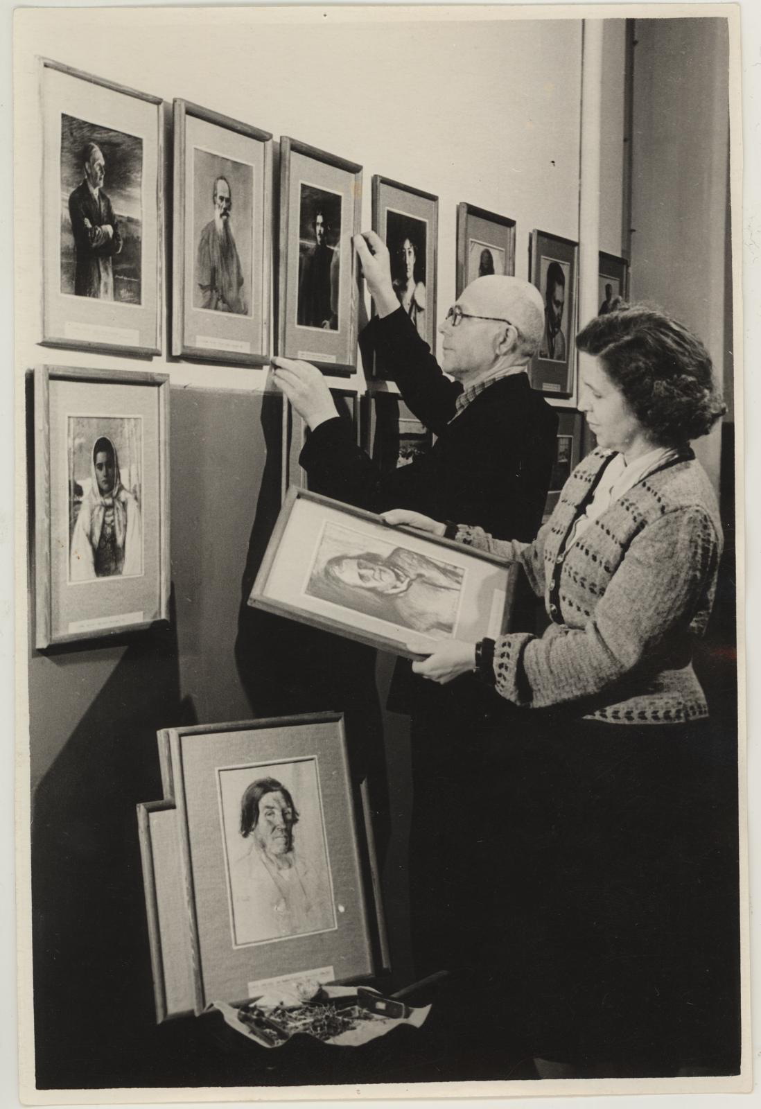 Tartu Riiklik Kunstimuuseum. Ajalugu. Rändnäituse - Ajapaik