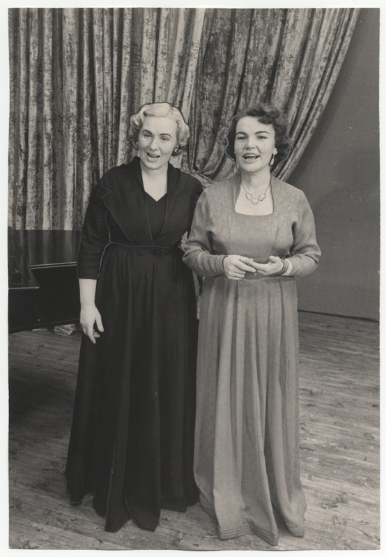 Leida Sibul ja Hilda Koni - Ajapaik