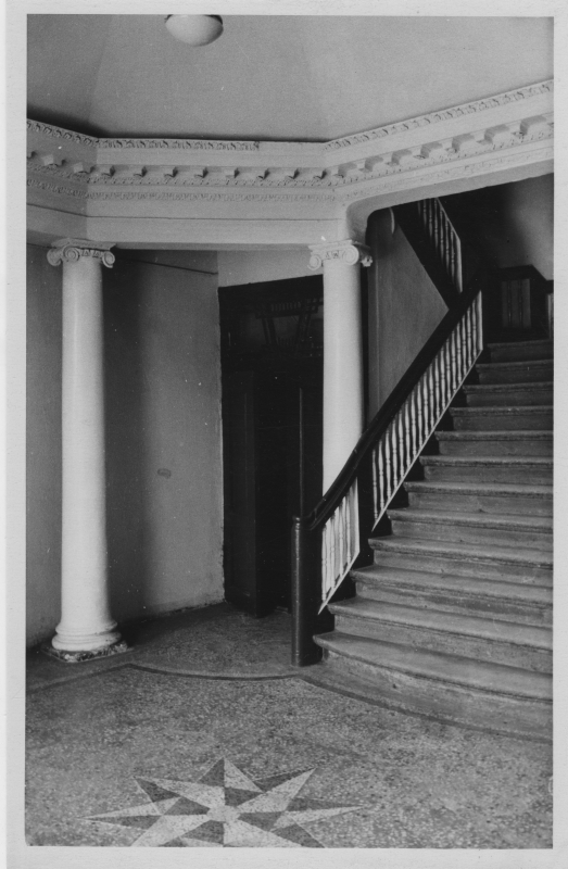 Saku mõisa vestibüül. Hoone ehitatud – Armin Alla - Ajapaik