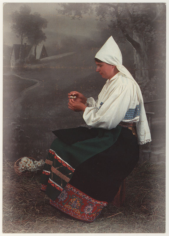 Kuusalu naise rahvariided - Ajapaik