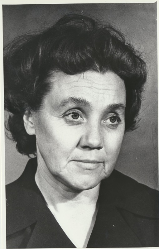 Liidia Piirsalu, Rakvere 1. Keskkooli - Ajapaik