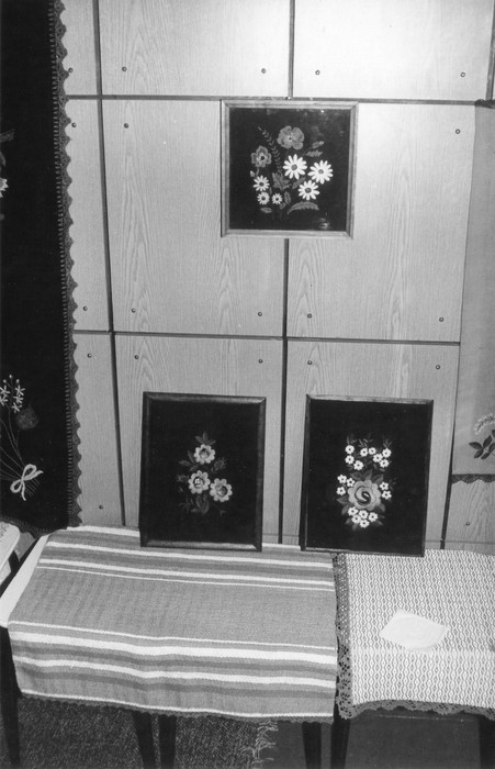 Lauka kodundusringi käsitöönäitus Lauka koolis - Ajapaik