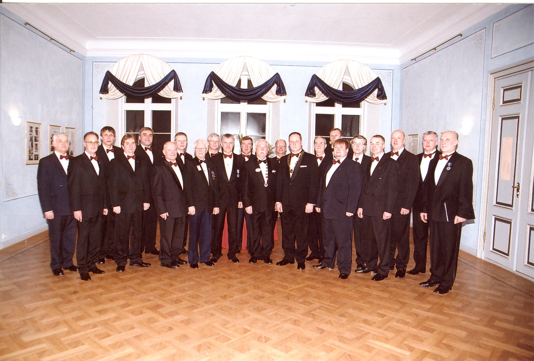 LIONS klubi liikmed - Ajapaik