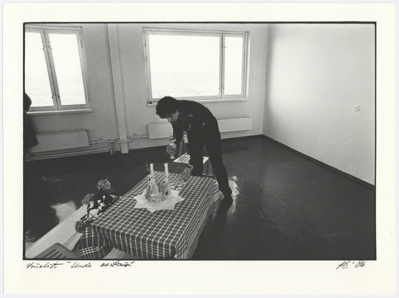 Tsüklist "Uude korterisse" – Peeter Langovits - Ajapaik