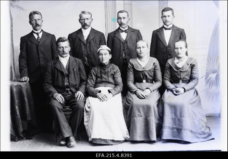 Perekond Teder Suure-Kõpu vallast, Tooni – Jaan Riet - Ajapaik