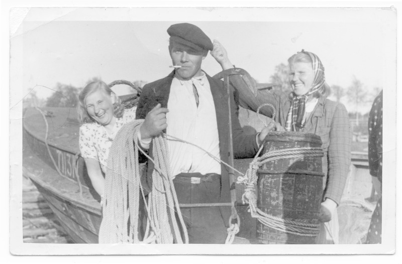 Inimesed Rohuneeme sadamas 1940. aastatel - Ajapaik