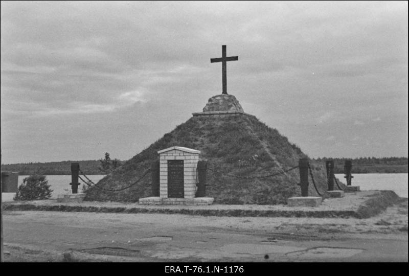 Siivertsi monument. – Hugo Rennik - Ajapaik