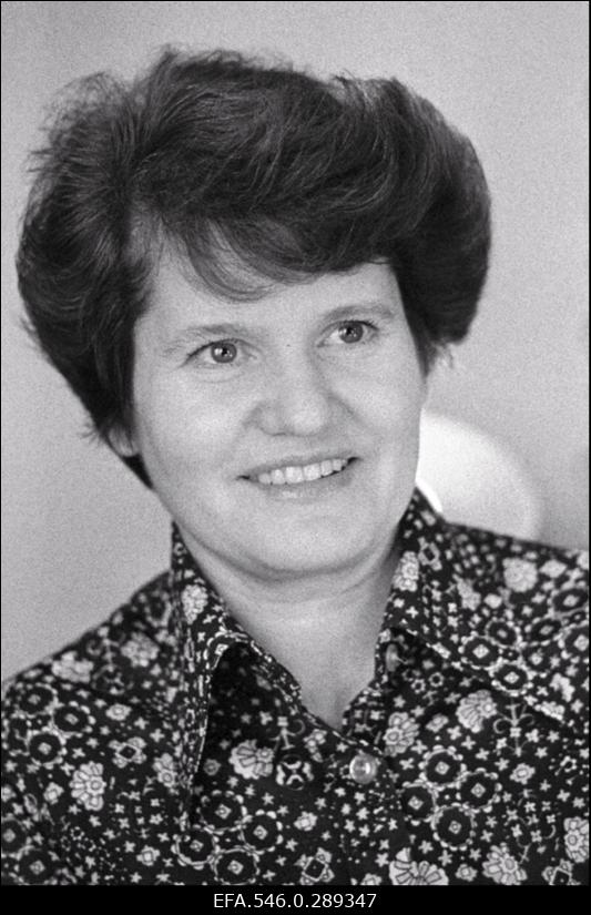 Kohaliku kergetööstuse tublid töötajad. (Autori – Harald Leppikson ...