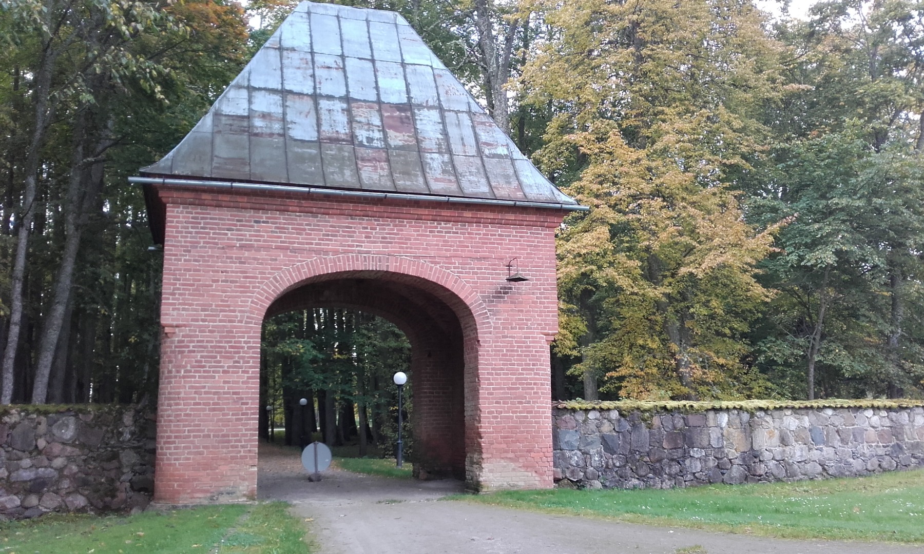 Alatskivi Castle Gate Building – Karl Elken - Ajapaik