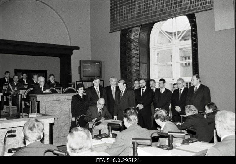 Peaministri kandidaat Andres Tarand Riigikogus. – Harald Leppikson ...