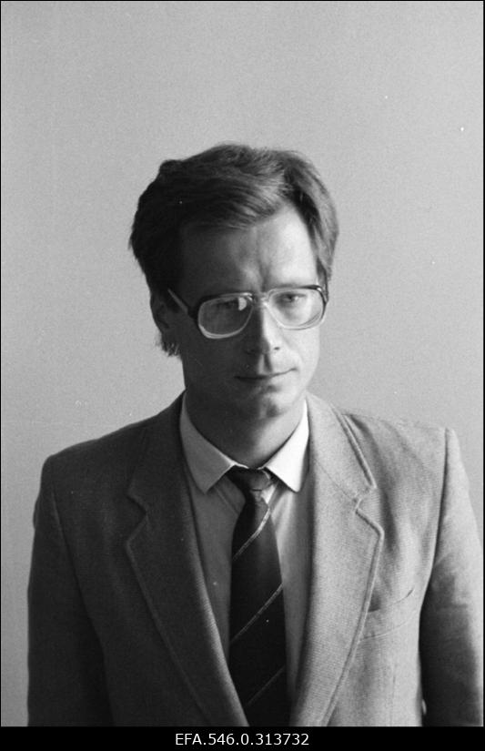 ENSV Ülemnõukogu Presiidiumi sekretäri Viktor – Harald Leppikson - Ajapaik