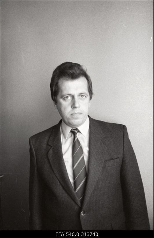 ENSV Ülemnõukogu Presiidiumi sekretäri Viktor – Harald Leppikson - Ajapaik