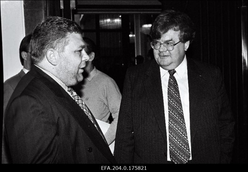 Eesti Hoiupanga juhatuse esimees Olari – Peeter Langovits - Ajapaik