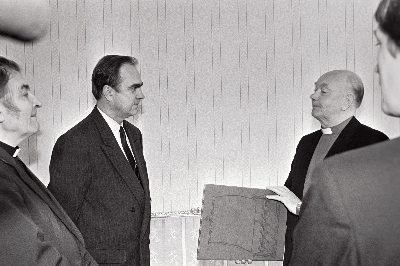 Iseseisvuspäeva puhul annetab Eesti NSV – Norman, E. - Ajapaik