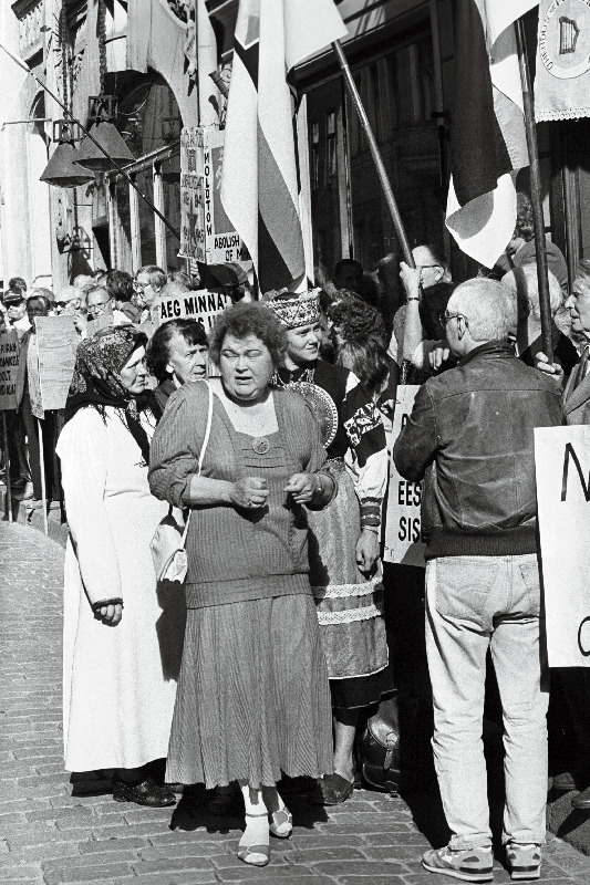 Ühenduse Petserimaa esinaine Reet Tobre – Volmer, Toomas - Ajapaik