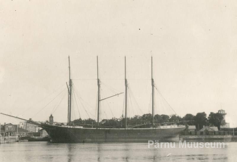 Foto. Pärnu sadama kai ääres – O. Randmäe - Ajapaik Foto. Pärnu sadama kai ääres – O. Randmäe - Ajapaik