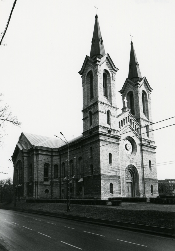 Kaarli kirik Tallinnas, 4 vaadet - Ajapaik