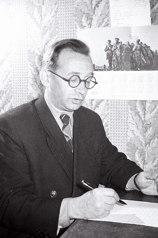 Kirjanik Valentin Ruškis. – Salomon Rosenfeld - Ajapaik