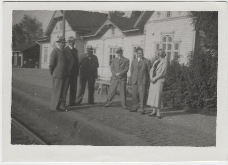 Tuvastamata seltskond [Eduard Virgo tuttavad - Ajapaik