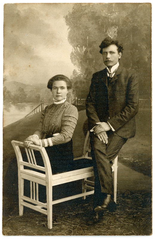 Emmi ja Hans Grossmann. Ateljeefoto - Ajapaik