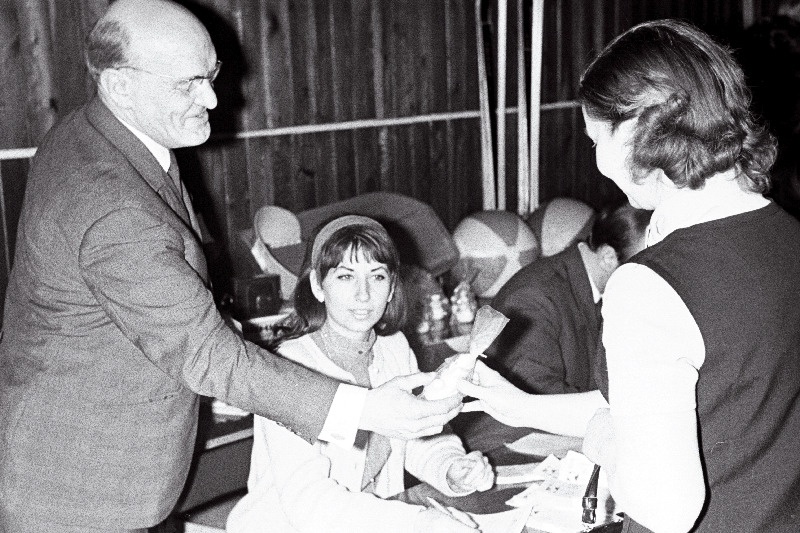 Meistrikandidaat matkamises Sander Pitser suusamat – Isi Trapido - Ajapaik