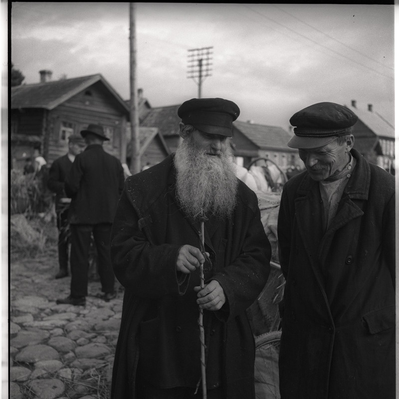 Petseri laat, kaks setu meest – Carl Sarap - Ajapaik