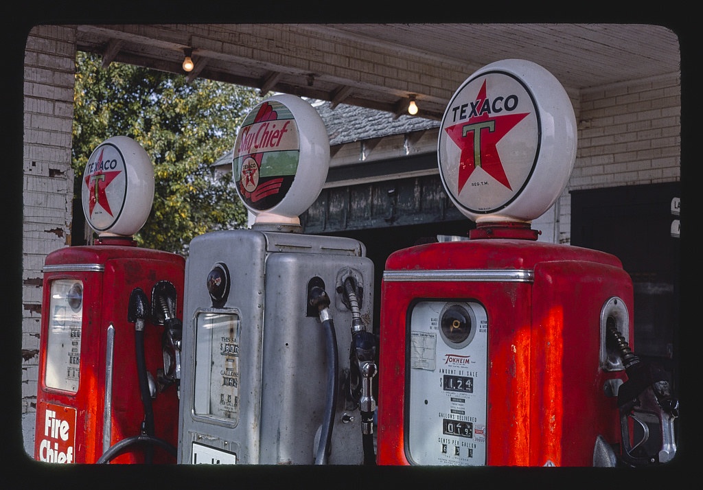 Three gas pumps (diagonal detail), - Ajapaik