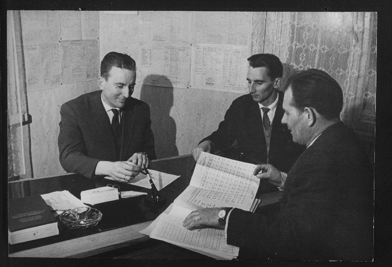 Remondivalitsuse peainsener Ants Kulo (vasakult), – Juhani, O. - Ajapaik