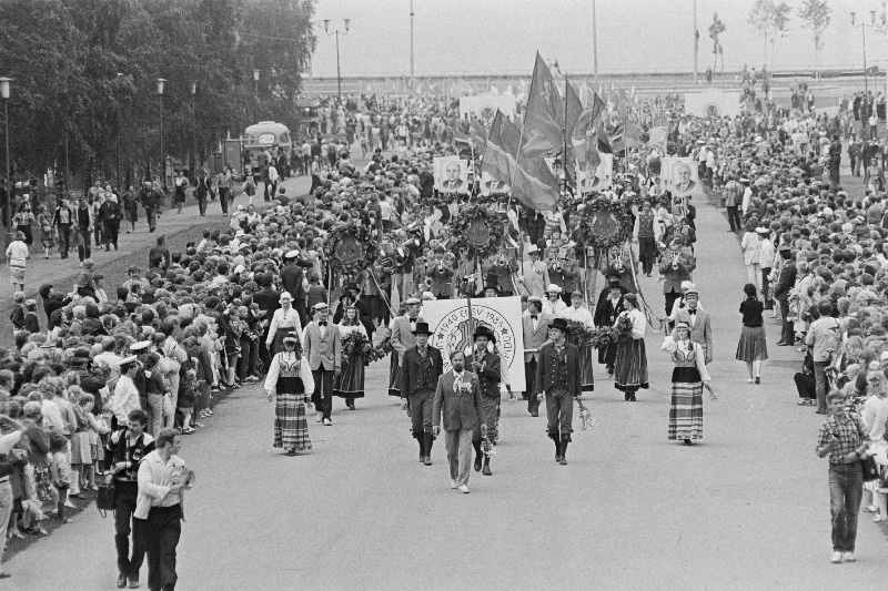 Vaade Eesti NSV 1985.a. üldlaulu – Mati Hiis - Ajapaik